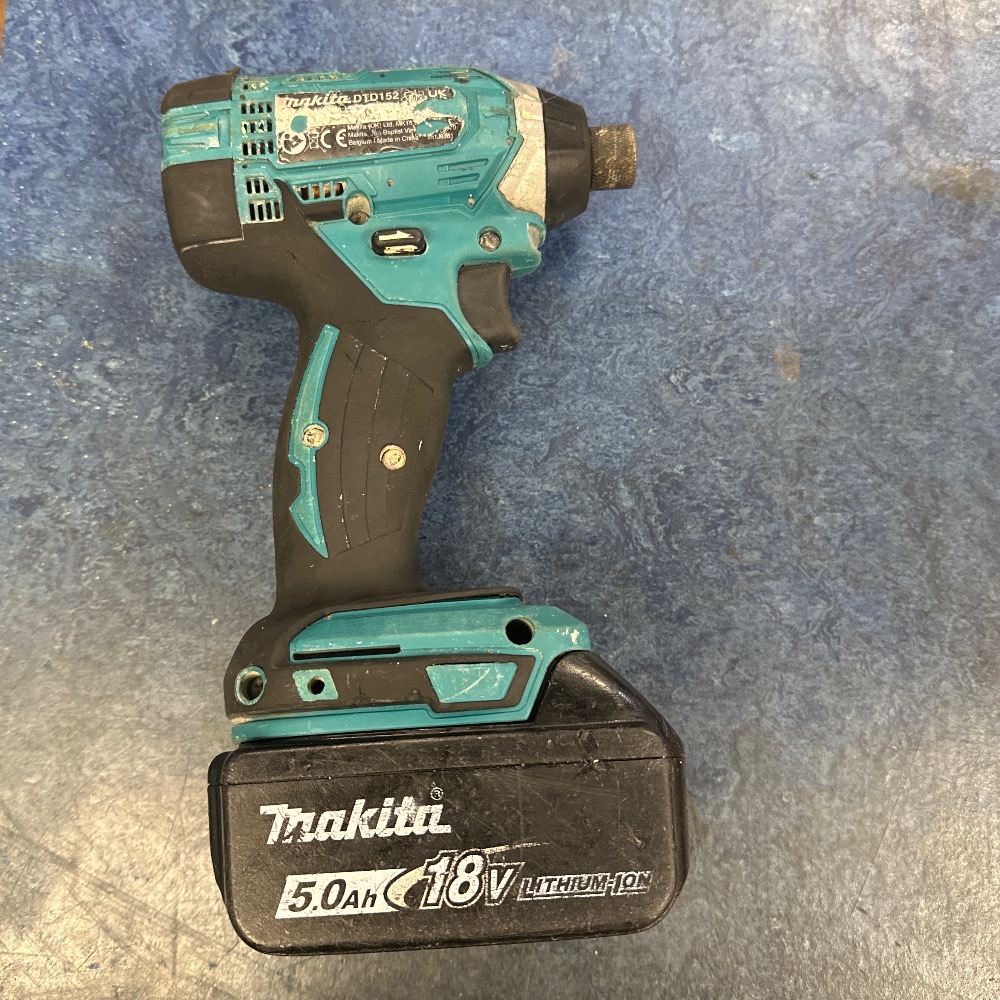 Pre-owned Makita DTD152 impact drill with 5ah battery - Own4Less